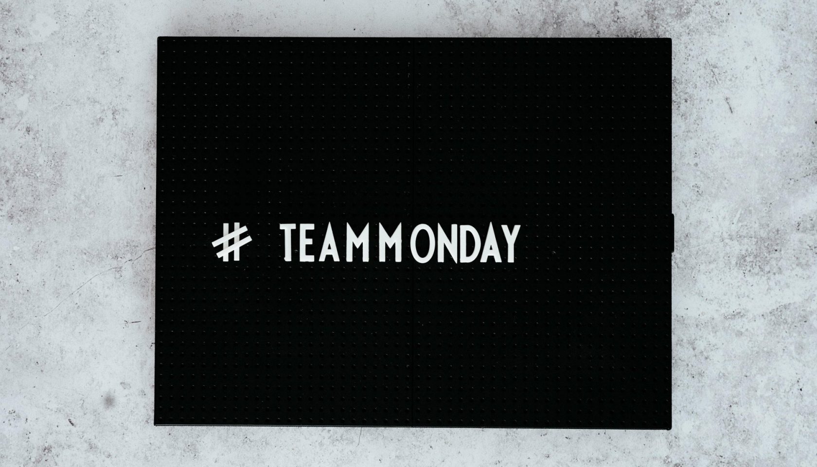Best Hashtags For Monday To Post On Instagram in 2025